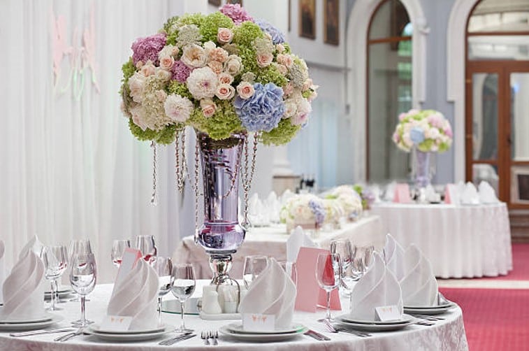 The Ultimate Guide to Wedding Centerpiece Height and Length ...